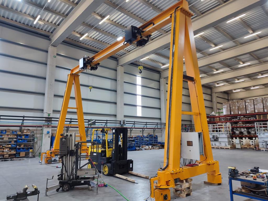 Instalación de grúa pórtico móvil de 3.2Tn - LBCranes Puentes Grúa España
