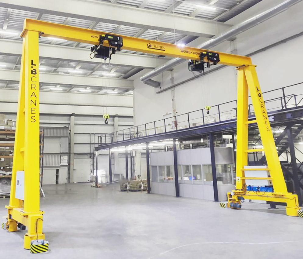 Mobile Gantry Crane with batteries - LBCranes